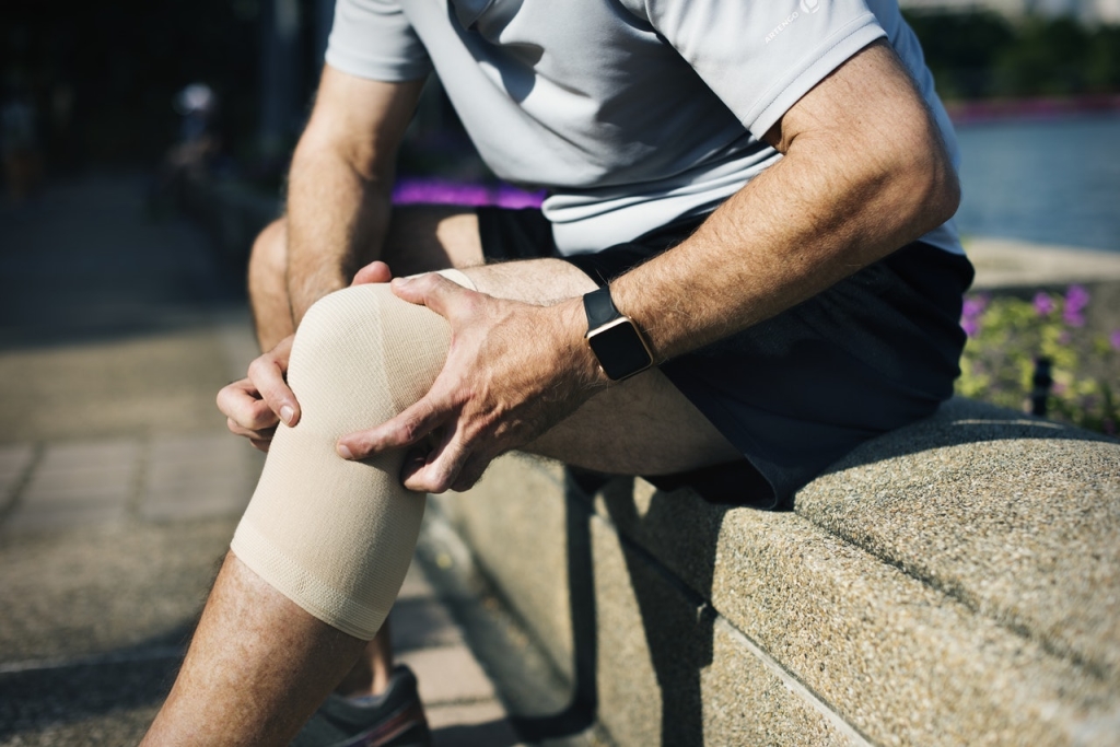 5 Steps to Take After You Suffer A Painful Injury - Challenge Magazine