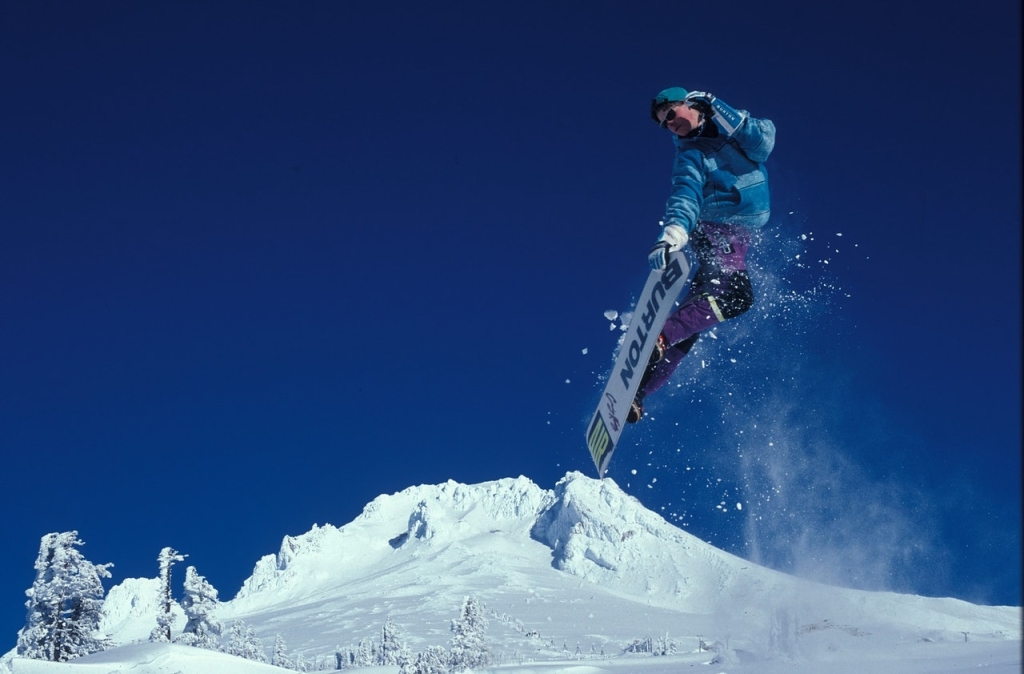 How to get a career in the Snowsports industry? - Challenge Magazine